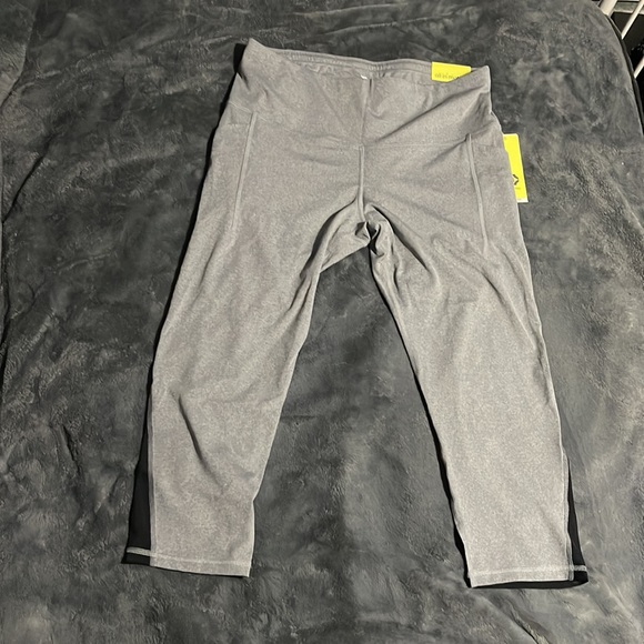 all in motion | Pants & Jumpsuits | All In Motion High Waisted Capri ...